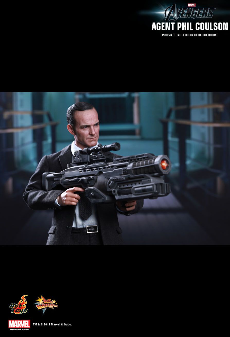Hot Toys: MMS189 - The Avengers - Agent Phil Coulson